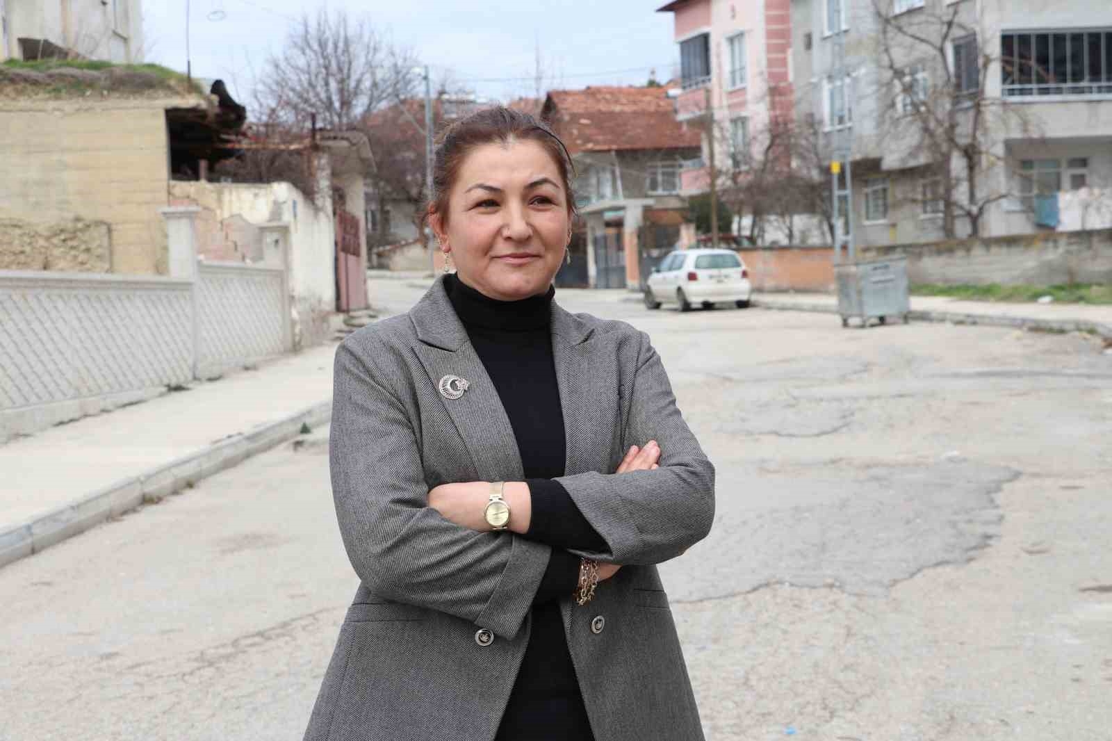 İlk ve tek kadın muhtarı kadınlara örnek oldu - SİYASET - Merzifon ... İlk ve tek kadın muhtarı kadınlara örnek oldu - SİYASET - Merzifon ...