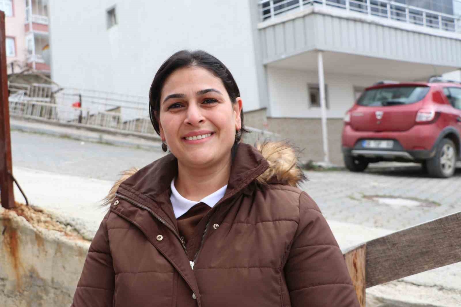 İlk ve tek kadın muhtarı kadınlara örnek oldu - SİYASET - Merzifon ... İlk ve tek kadın muhtarı kadınlara örnek oldu - SİYASET - Merzifon ...
